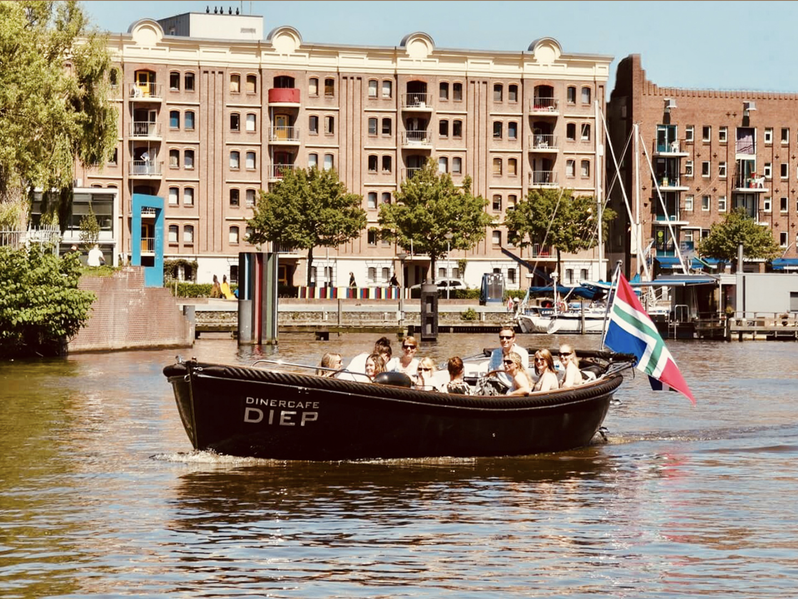 Huur een sloep - Restaurant Graansilo Eten & Drinken